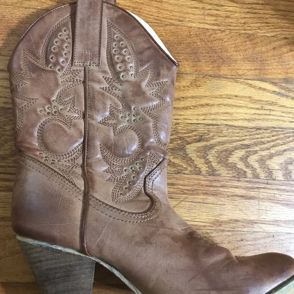 Very Volatile | Shoes | Very Volatile Brown 85 Cowboy Boots Aa4 | Poshmark
